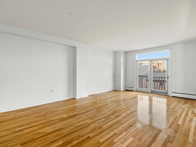 206 west shearwater ct, jersey city, united states, nj