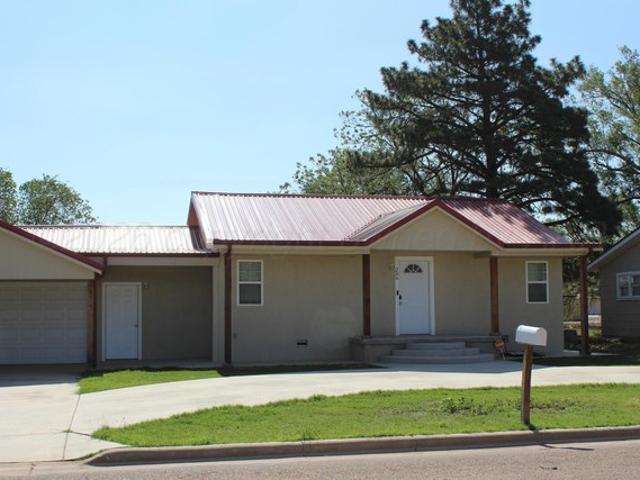 206 Western Ave, Hereford, TX 79045