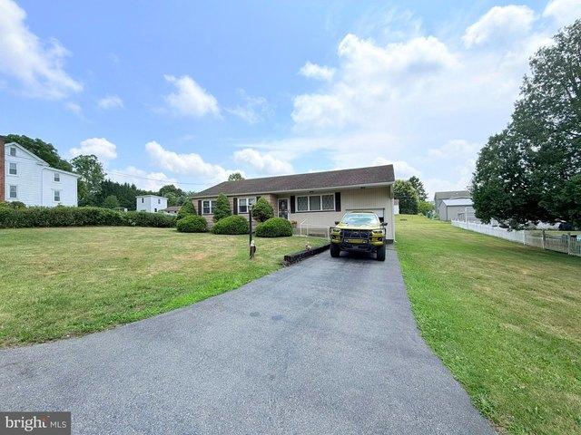 206 Tyson St, New Ringgold, PA 17960