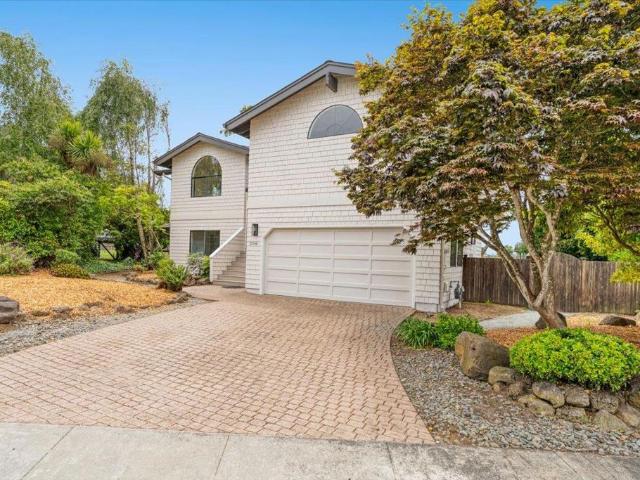 206 Via Lantana