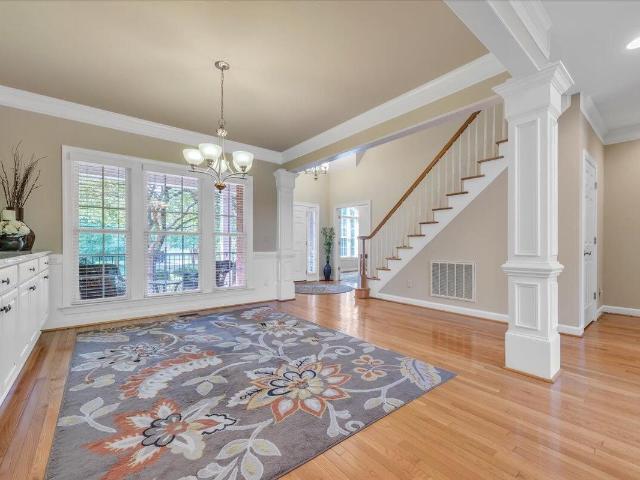 206 Yale Lane