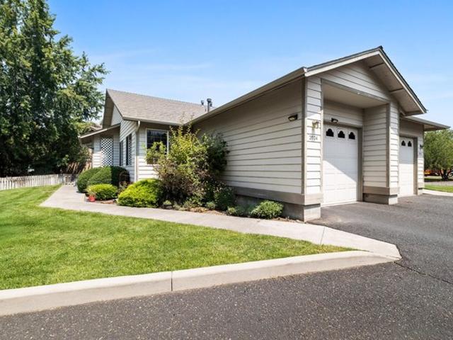 2074 NE Chanel Ct, Bend, OR 97701