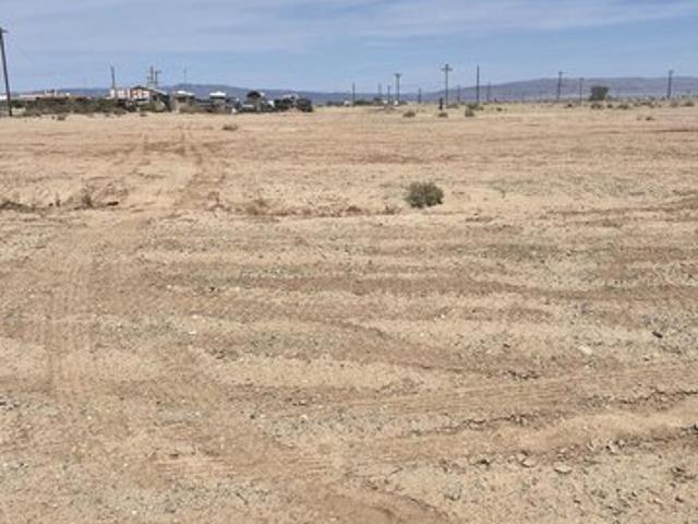 2074 Center St, Thermal, CA 92274