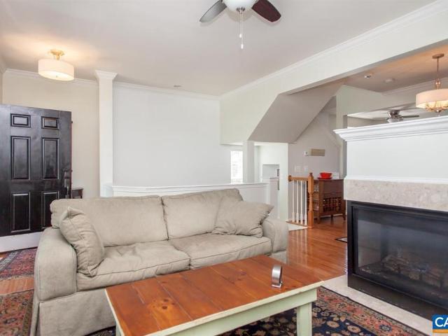 2074 Lockwood Dr