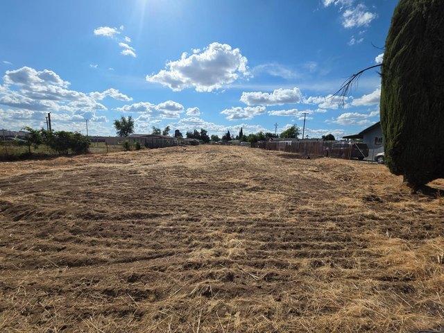 2074 S Hayston Ave, Fresno, CA 93702