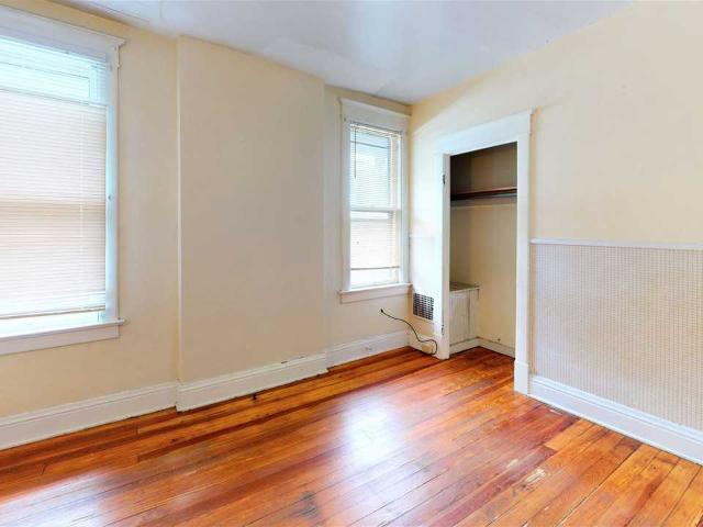 2074 2078 Summit Street 4 Bedroom Apartment for Rent at 2074 Summit St, Columbus, OH 43201 Iuka Ravine