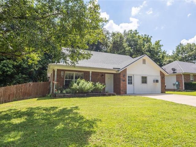 20756 Lakeshore Dr, Springdale, AR 72764