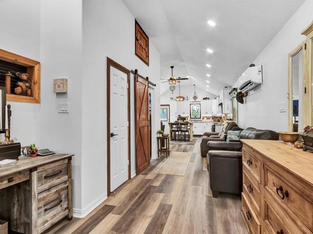 2075 Mangum Rd, Livingston, TX 77352