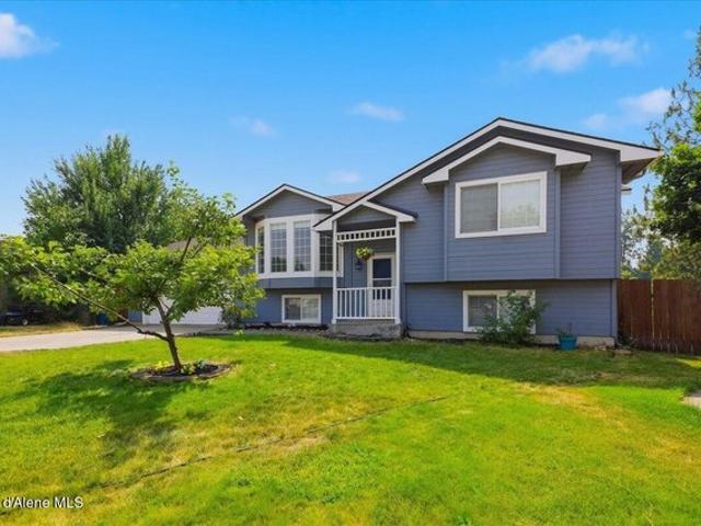 2075 N Stagecoach Dr, Post Falls, ID 83854