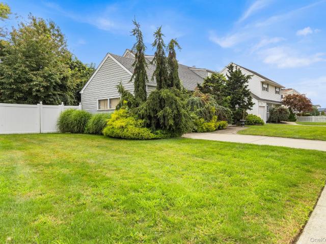 2075 Alan Drive