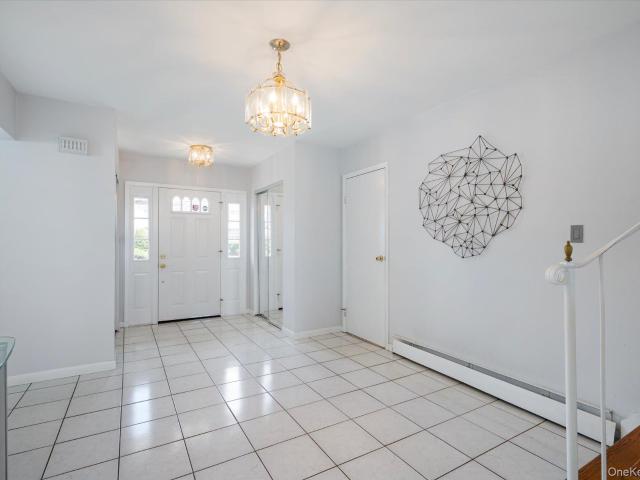 2075 Berkley Lane