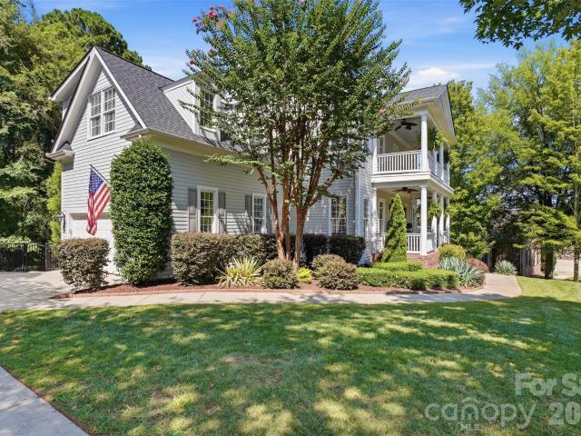 2075 Lake Forest Drive