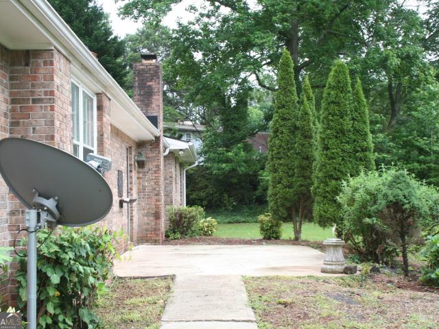 2075 Pinewood Drive