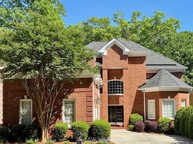 2075 River Falls Dr, Roswell, GA 30076