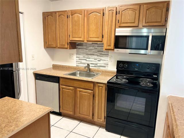20761 NE 4th Pl, Unit 104, Miami, FL 33179 | MLS #A11973
