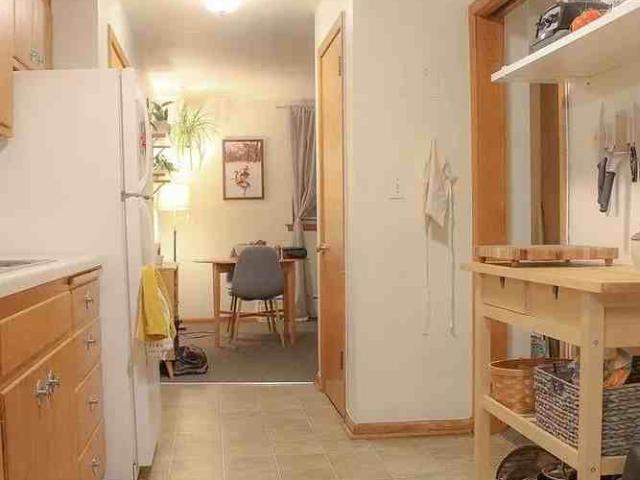 2076 Como Avenue 2 Bedroom Apartment for Rent at 2076 Como Ave, St. Paul, MN 55108 St. Anthony