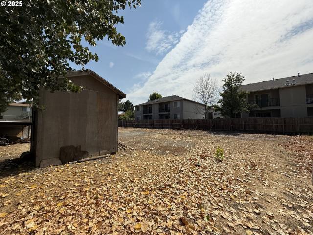 2076 roberts rd