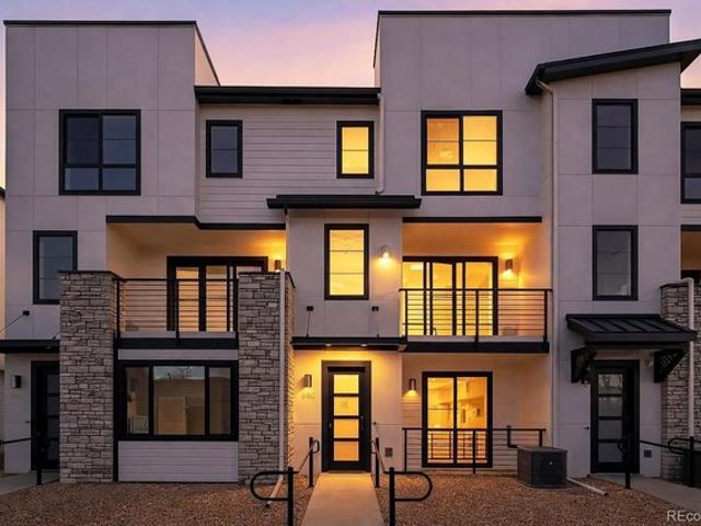 2076 S Holly St Unit 2, Denver, CO 80222