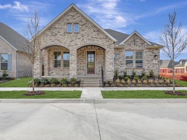 2076 Spotted Fawn Dr, Arlington, TX 76005