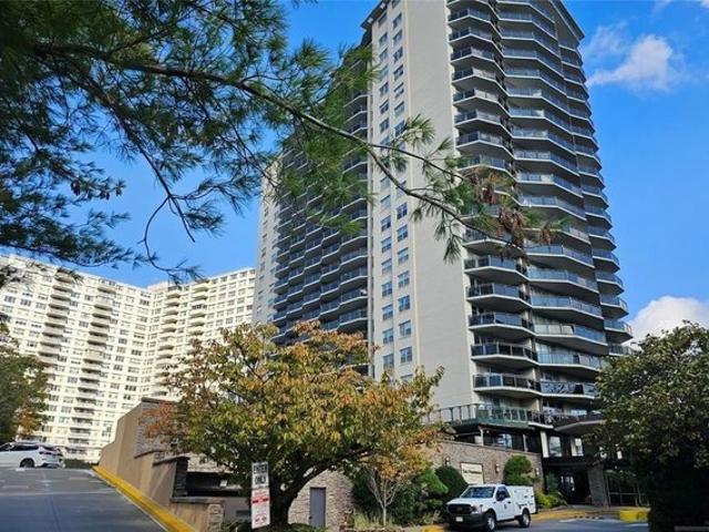 2077 Center Ave Apt 22H, Fort Lee, NJ 07024
