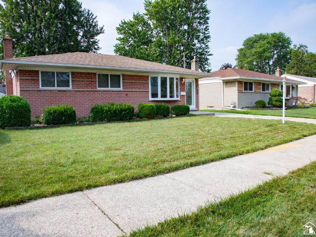 2077 Pagel Avenue