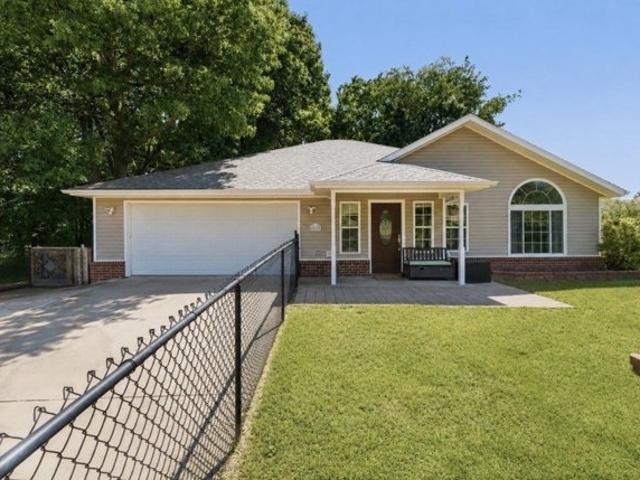20782 Lakeshore Dr, Springdale, AR 72764