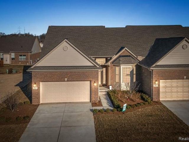 20787 Burn Dr, Macomb Township, MI 48044