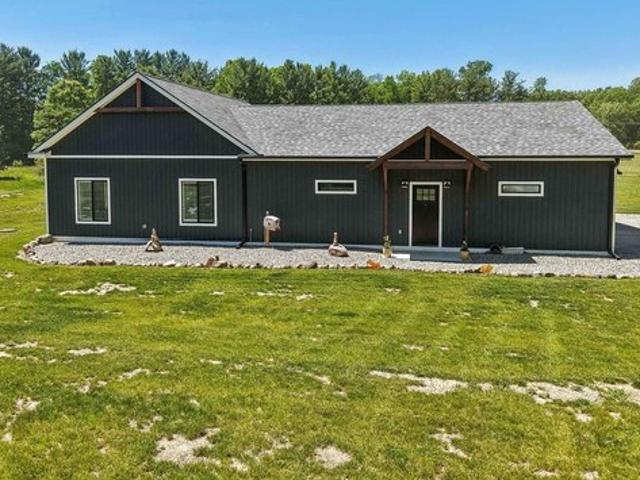 20785 Hogan Rd, Manchester, MI 48158