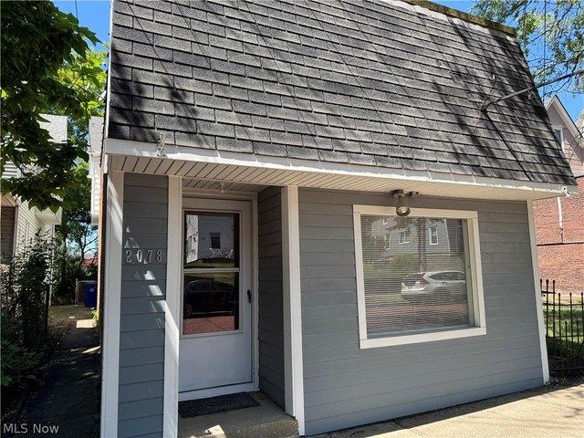 2078 Murray Hill Rd, Cleveland, OH 44106