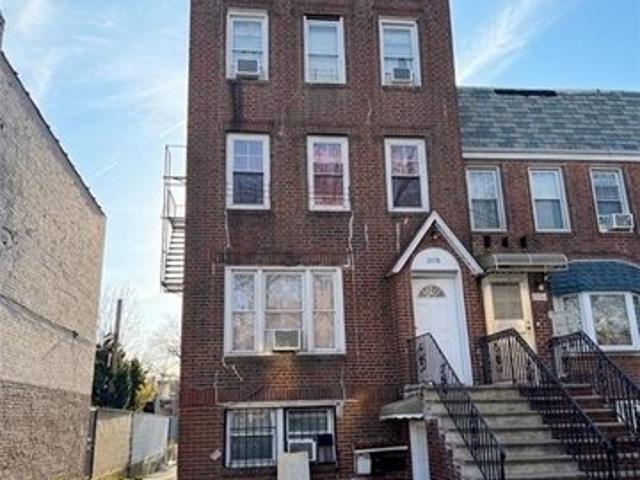 2078 E 28th St, Brooklyn, NY 11229