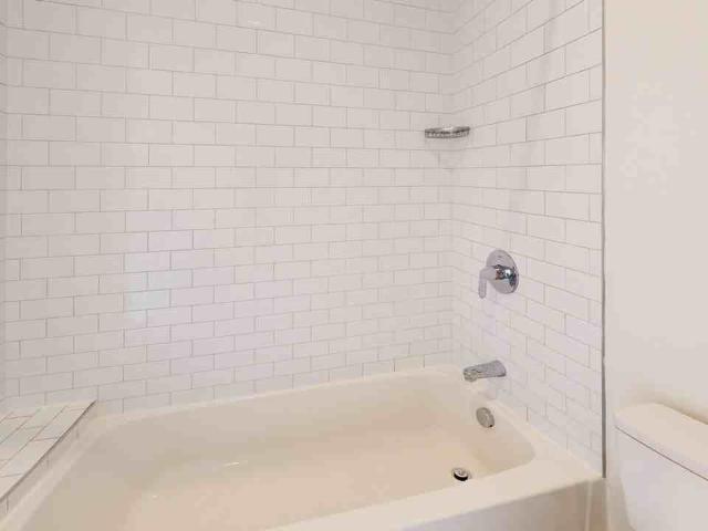2079 Market Street Studio Apartment for Rent at 2079 Market St, San Francisco, CA 94114 Duboce Triangle