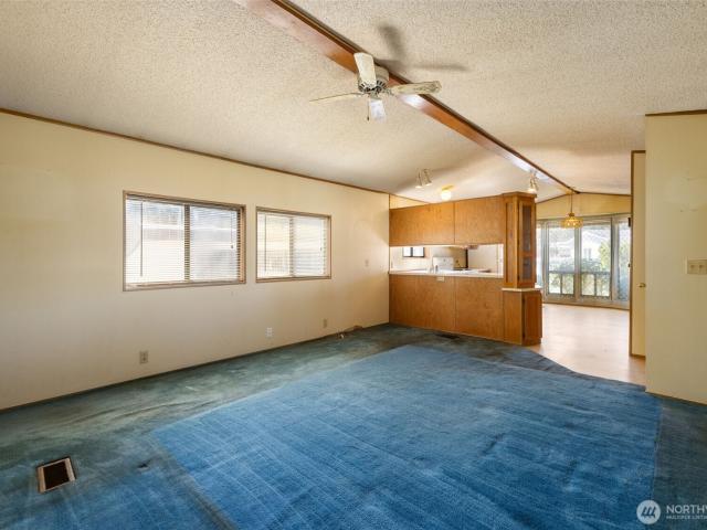 20705 9TH Ave E