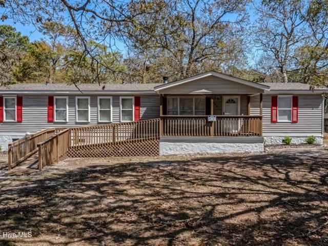 2070 Helmsman Dr SW, Supply, NC 28462