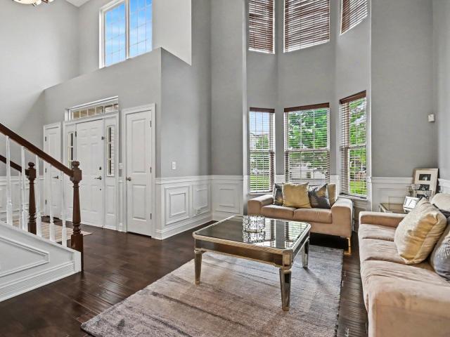 2070 Holt Lane