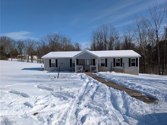 2070 Potts Ln, Zanesville, OH 43701