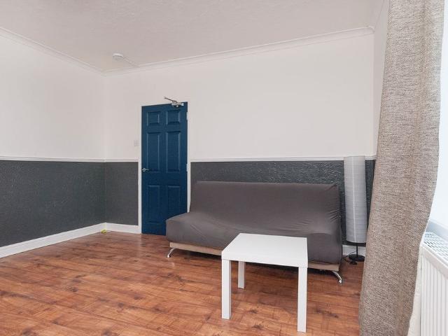 2070L Broomhouse Street South, Edinburgh, EH11 3TN