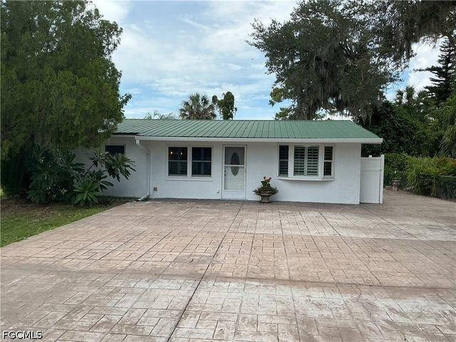20710 Sandy Ln, Estero, FL 33928