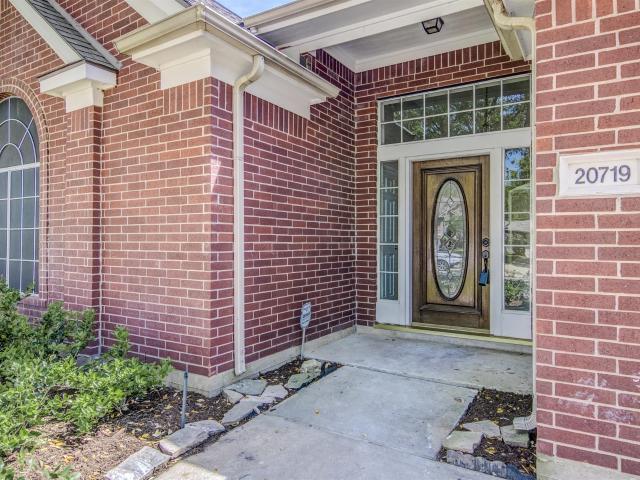 20719 Medallion Pointe Drive
