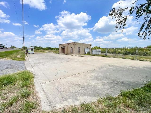 2071 N FM 755