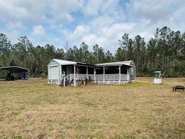 2071 Camp Seale Rd, Livingston, TX 77351