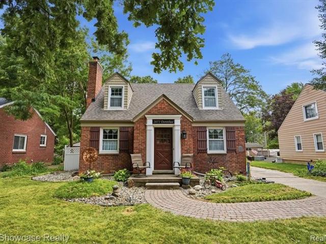 2071 Dorothea Rd, Berkley, MI 48072