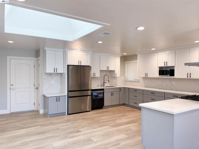 2071 Seacliff