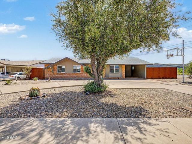 2071 W Merlin Rd, Tucson, AZ 85713