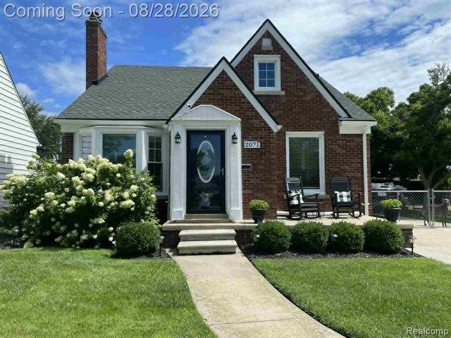 2071 10th St, Wyandotte, MI 48192