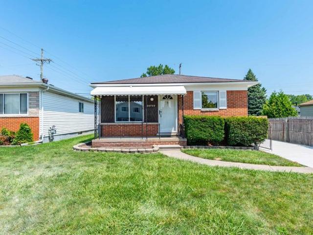 20723 Colman St, Clinton Township, MI 48035