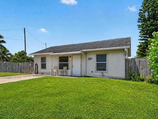 207/227 Ethelyn Dr, West Palm Beach, FL 33415