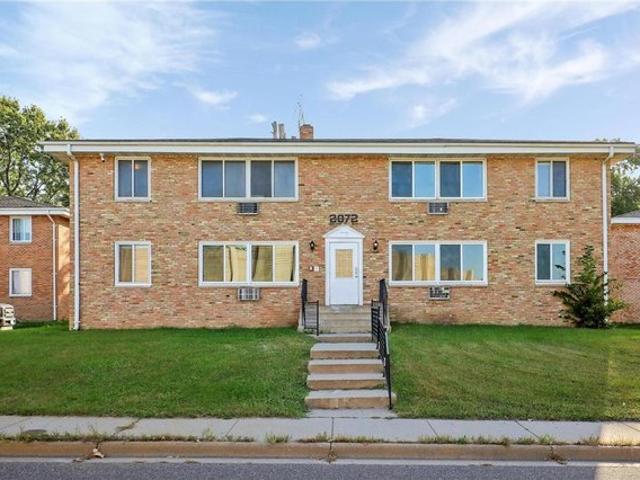 2072 Mississippi St, Maplewood, MN 55117
