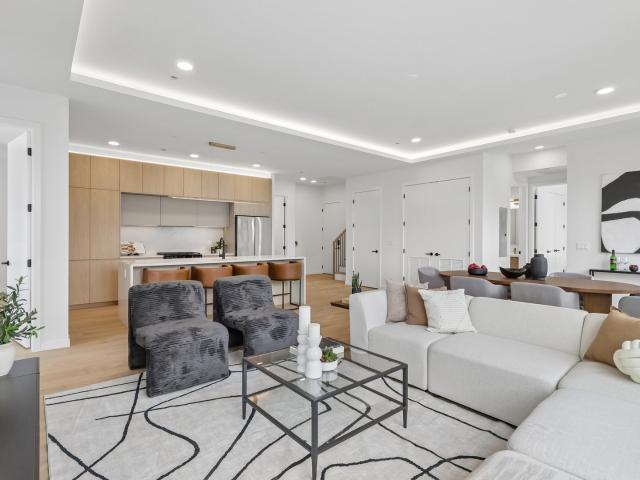 2072 N Western Avenue # PH 401