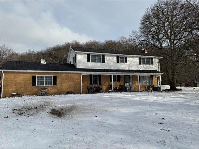 2072 Boyd School Rd, Wampum, PA 16157