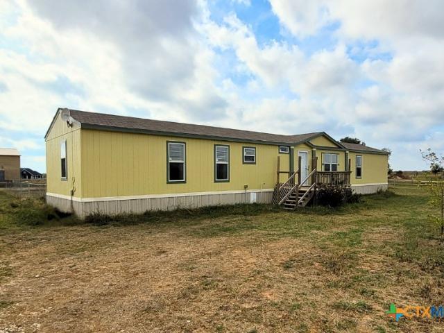 2072 County Road 421, Stockdale, TX 78160 | MLS #603887